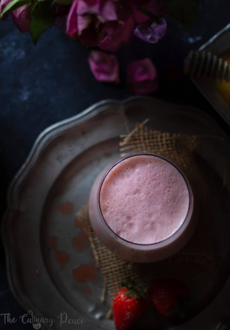 How to make Indian Strawberry Lassi in 10 minutes – The Culinary Peace